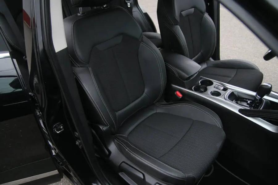 Black Renault Kadjar 2016 in Riga, with an engine capacity of 1.50 L and mileage of 192 thousand km for 9990 €, photo 11 on AUTOMOTO.COM.LV