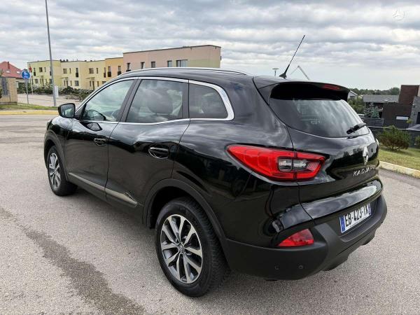 Black Renault Kadjar 2016 in Taurage, with an engine capacity of 1.20 L and mileage of 130 thousand km for 7900 €, photo 5 on AUTOMOTO.COM.LV
