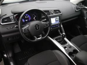 Black Renault Kadjar 2016 in Vilnius, with an engine capacity of 1.20 L and mileage of 170 thousand km for 9099 €, photo 17 on AUTOMOTO.COM.LV