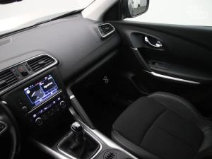 Black Renault Kadjar 2016 in Vilnius, with an engine capacity of 1.20 L and mileage of 170 thousand km for 9099 €, photo 22 on AUTOMOTO.COM.LV
