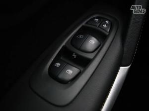 Black Renault Kadjar 2016 in Vilnius, with an engine capacity of 1.20 L and mileage of 170 thousand km for 9099 €, photo 27 on AUTOMOTO.COM.LV