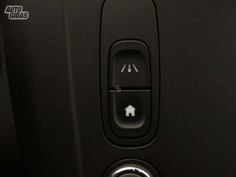 Black Renault Kadjar 2016 in Vilnius, with an engine capacity of 1.20 L and mileage of 170 thousand km for 9099 €, photo 29 on AUTOMOTO.COM.LV