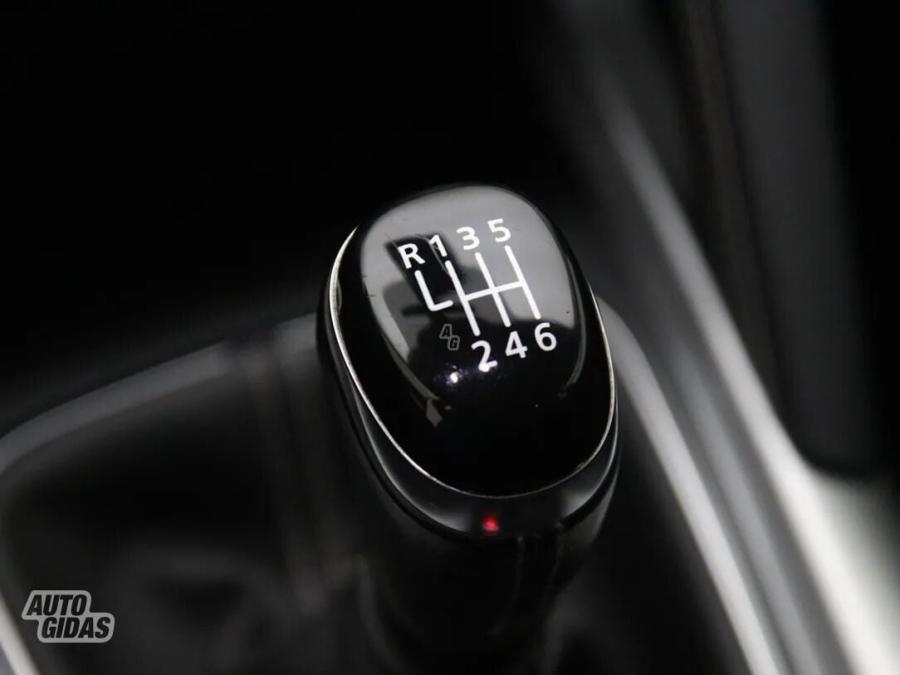 Black Renault Kadjar 2016 in Vilnius, with an engine capacity of 1.20 L and mileage of 170 thousand km for 9099 €, photo 30 on AUTOMOTO.COM.LV