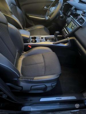 Melns Renault Kadjar 2016 Tauragė, ar dzinēja tilpumu 0.00 L un nobraukumu 249 tūkst. km par 8350 €, foto 12 vietnē AUTOMOTO.COM.LV