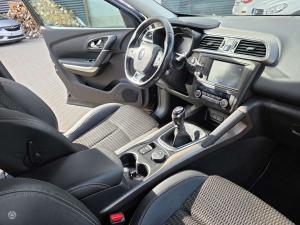 Melns Renault Kadjar 2016 Tauragė, ar dzinēja tilpumu 1.20 L un nobraukumu 150 tūkst. km par 7000 €, foto 11 vietnē AUTOMOTO.COM.LV