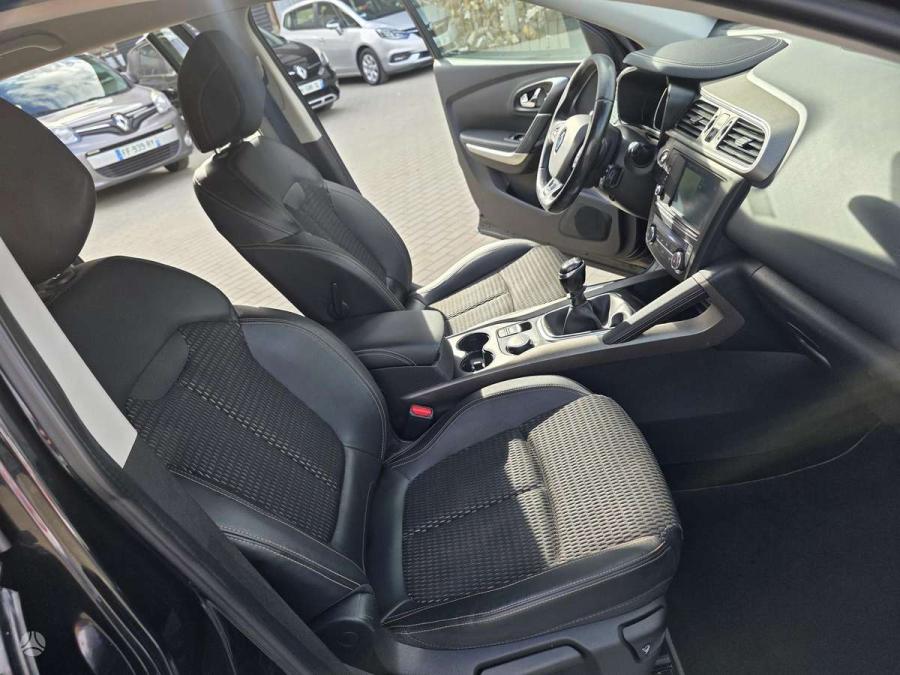 Melns Renault Kadjar 2016 Tauragė, ar dzinēja tilpumu 1.20 L un nobraukumu 150 tūkst. km par 7000 €, foto 14 vietnē AUTOMOTO.COM.LV