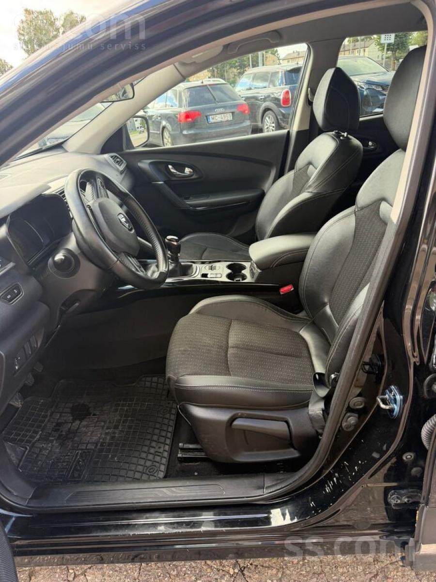 Melns Renault Kadjar 2016 Jelgava, ar dzinēja tilpumu 1.20 L un nobraukumu 0 tūkst. km par 5300 €, foto 8 vietnē AUTOMOTO.COM.LV