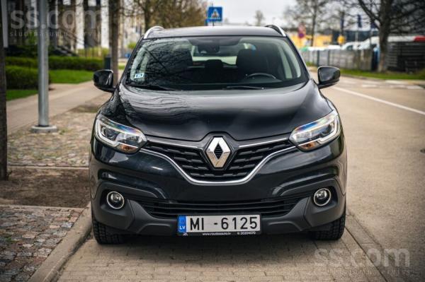 Melns Renault Kadjar 2017 Rīga, ar dzinēja tilpumu 1.60 L un nobraukumu 0 tūkst. km par 11600 €, foto 2 vietnē AUTOMOTO.COM.LV