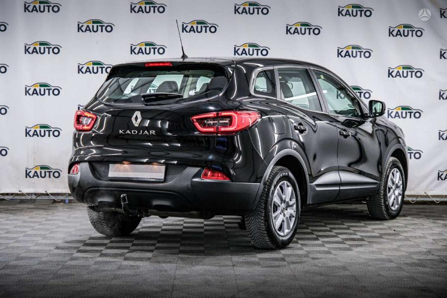 Black Renault Kadjar 2017 in Kaunas, with an engine capacity of 1.20 L and mileage of 138 thousand km for 9990 €, photo 3 on AUTOMOTO.COM.LV