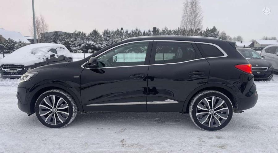 Black Renault Kadjar 2017 in Taurage, with an engine capacity of 1.20 L and mileage of 155 thousand km for 8300 €, photo 9 on AUTOMOTO.COM.LV