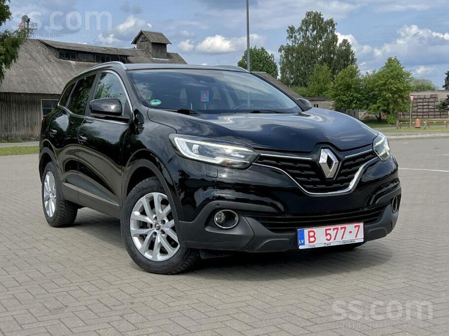 Black Renault Kadjar 2017 in Cesis, with an engine capacity of 1.20 L and mileage of 185 thousand km for 8700 €, photo 1 on AUTOMOTO.COM.LV