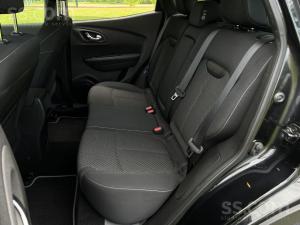 Black Renault Kadjar 2017 in Cesis, with an engine capacity of 1.20 L and mileage of 185 thousand km for 8700 €, photo 8 on AUTOMOTO.COM.LV