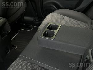 Black Renault Kadjar 2017 in Cesis, with an engine capacity of 1.20 L and mileage of 185 thousand km for 8700 €, photo 12 on AUTOMOTO.COM.LV