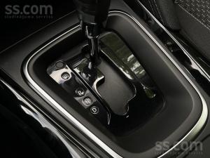 Black Renault Kadjar 2017 in Cesis, with an engine capacity of 1.20 L and mileage of 185 thousand km for 8700 €, photo 21 on AUTOMOTO.COM.LV