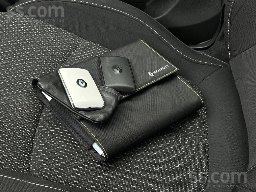 Black Renault Kadjar 2017 in Cesis, with an engine capacity of 1.20 L and mileage of 185 thousand km for 8700 €, photo 24 on AUTOMOTO.COM.LV