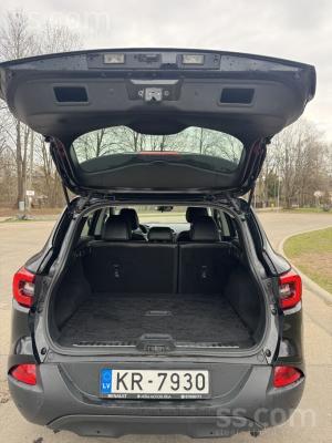 Black Renault Kadjar 2017 in Riga, with an engine capacity of 1.50 L and mileage of 245 thousand km for 8200 €, photo 11 on AUTOMOTO.COM.LV
