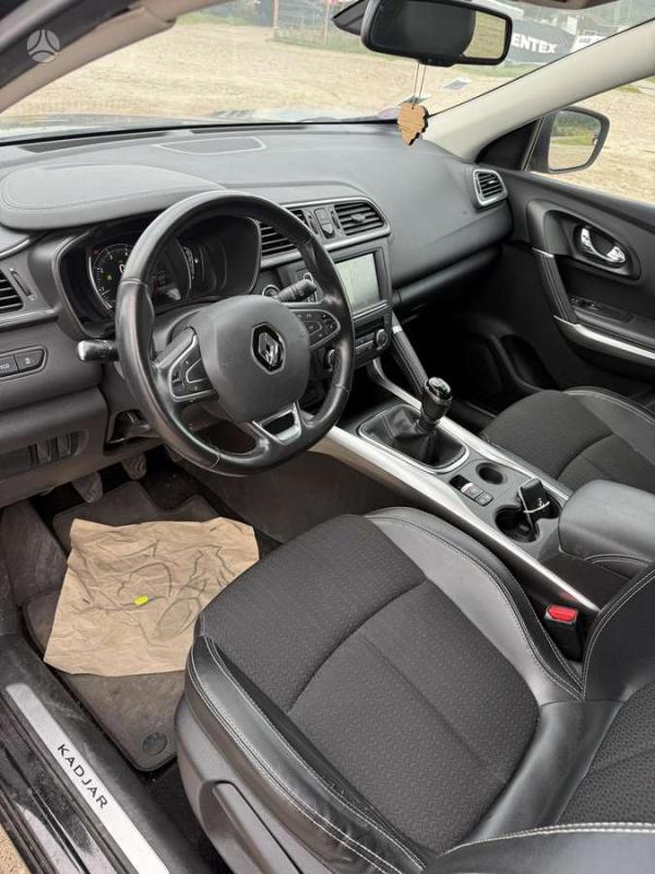 Black Renault Kadjar 2017 in Vilnius, with an engine capacity of 1.20 L and mileage of 107 thousand km for 6700 €, photo 10 on AUTOMOTO.COM.LV