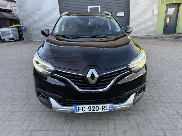 Black Renault Kadjar 2018 in Taurage, with an engine capacity of 1.20 L and mileage of 111 thousand km for 10800 €, photo 2 on AUTOMOTO.COM.LV