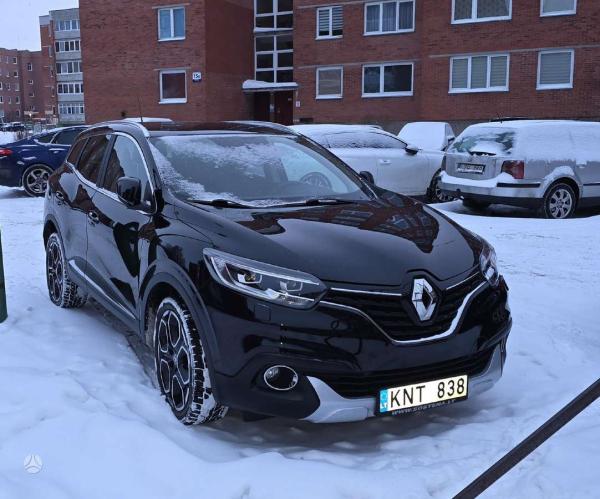 Black Renault Kadjar 2018 in Klaipeda, with an engine capacity of 1.20 L and mileage of 99 thousand km for 11500 €, photo 1 on AUTOMOTO.COM.LV