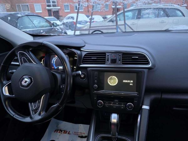 Black Renault Kadjar 2018 in Klaipeda, with an engine capacity of 1.20 L and mileage of 99 thousand km for 11500 €, photo 9 on AUTOMOTO.COM.LV