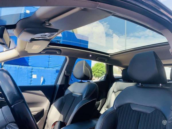 Black Renault Kadjar 2018 in Taurage, with an engine capacity of 1.20 L and mileage of 203 thousand km for 7400 €, photo 9 on AUTOMOTO.COM.LV