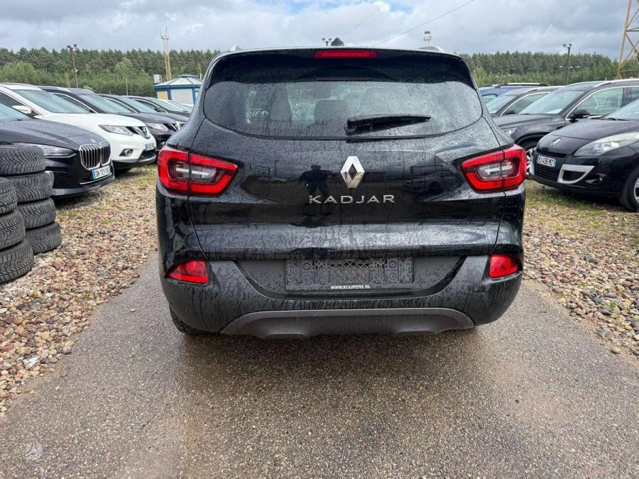 Black Renault Kadjar 2018 in Vilnius, with an engine capacity of 1.46 L and mileage of 221 thousand km for 8970 €, photo 5 on AUTOMOTO.COM.LV