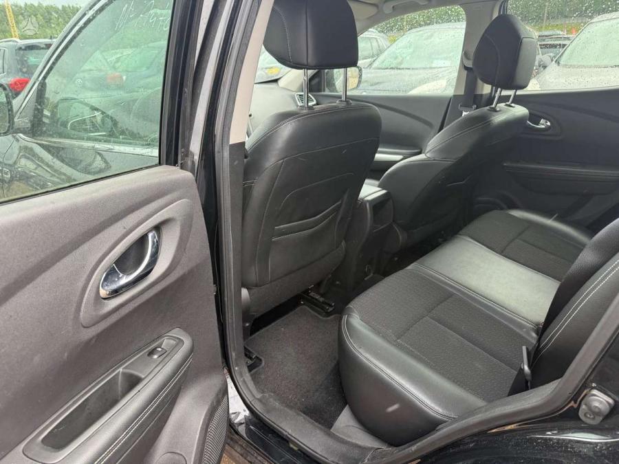 Black Renault Kadjar 2018 in Vilnius, with an engine capacity of 1.46 L and mileage of 221 thousand km for 8970 €, photo 10 on AUTOMOTO.COM.LV