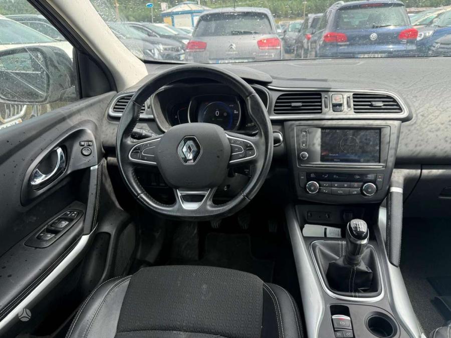 Black Renault Kadjar 2018 in Vilnius, with an engine capacity of 1.46 L and mileage of 221 thousand km for 8970 €, photo 11 on AUTOMOTO.COM.LV