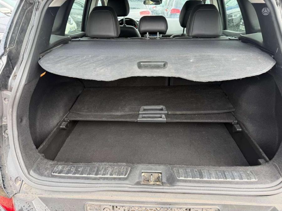 Black Renault Kadjar 2018 in Vilnius, with an engine capacity of 1.46 L and mileage of 221 thousand km for 8970 €, photo 12 on AUTOMOTO.COM.LV
