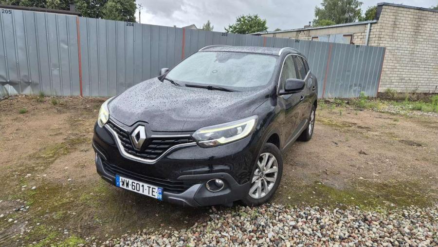 Black Renault Kadjar 2018 in Taurage, with an engine capacity of 1.46 L and mileage of 211 thousand km for 7900 €, photo 8 on AUTOMOTO.COM.LV