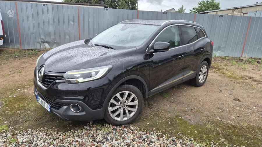 Black Renault Kadjar 2018 in Taurage, with an engine capacity of 1.46 L and mileage of 211 thousand km for 7900 €, photo 9 on AUTOMOTO.COM.LV