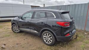 Black Renault Kadjar 2018 in Taurage, with an engine capacity of 1.46 L and mileage of 211 thousand km for 7900 €, photo 12 on AUTOMOTO.COM.LV