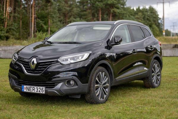 Black Renault Kadjar 2018 in Jonava, with an engine capacity of 1.20 L and mileage of 108 thousand km for 10500 €, photo 3 on AUTOMOTO.COM.LV