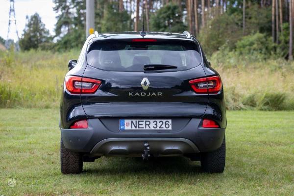 Black Renault Kadjar 2018 in Jonava, with an engine capacity of 1.20 L and mileage of 108 thousand km for 10500 €, photo 5 on AUTOMOTO.COM.LV