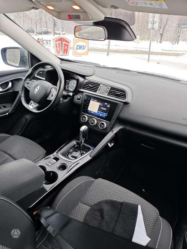 Black Renault Kadjar 2019 in Kaunas, with an engine capacity of 1.46 L and mileage of 249 thousand km for 9300 €, photo 7 on AUTOMOTO.COM.LV