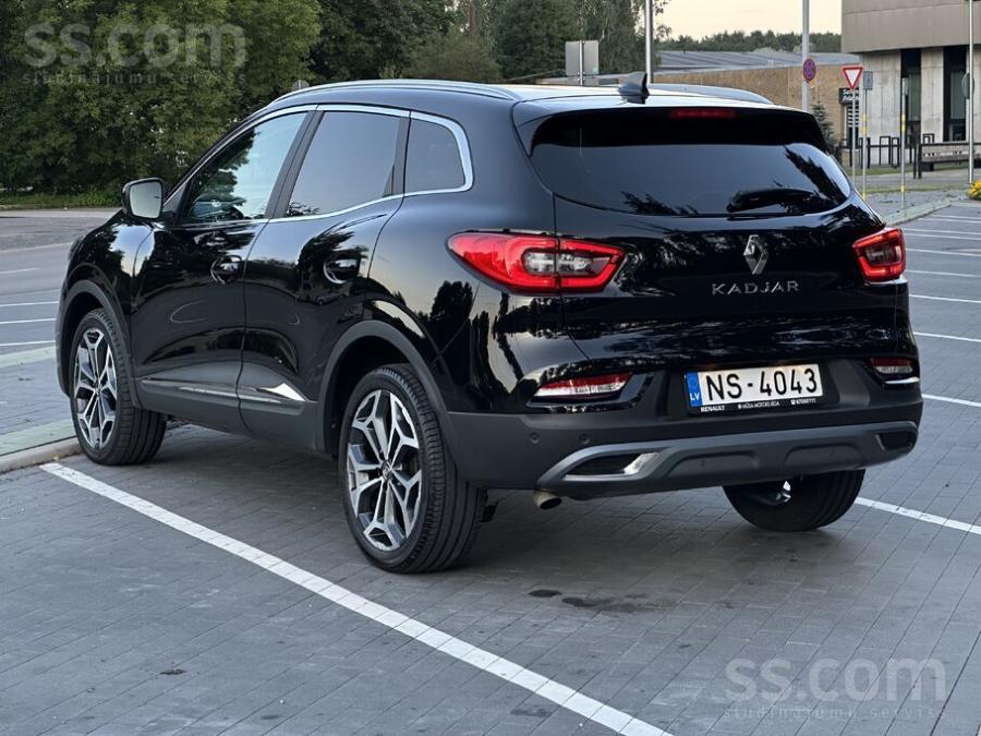 Black Renault Kadjar 2019 in Riga, with an engine capacity of 1.30 L and mileage of 127 thousand km for 12890 €, photo 4 on AUTOMOTO.COM.LV