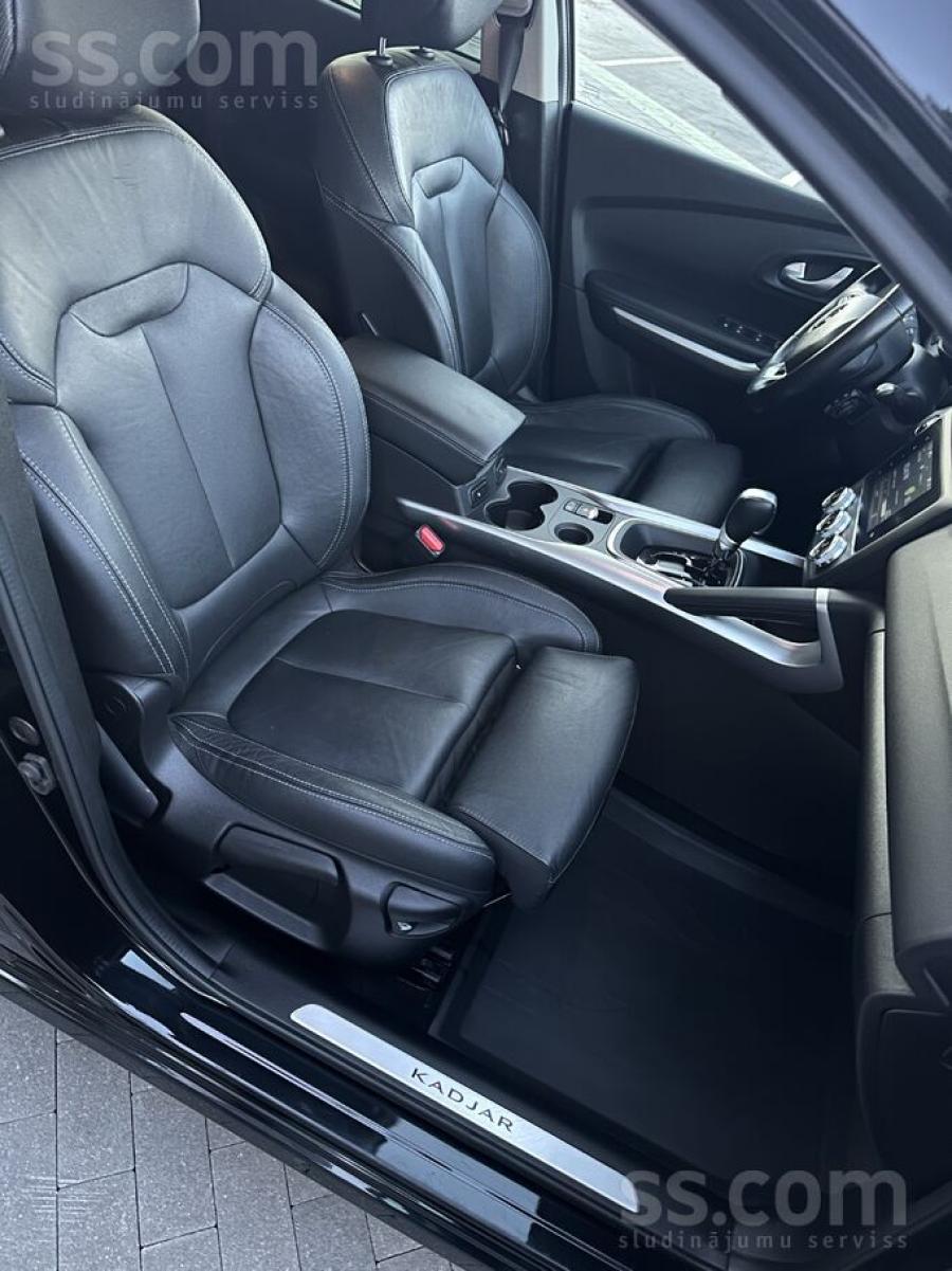Black Renault Kadjar 2019 in Riga, with an engine capacity of 1.30 L and mileage of 127 thousand km for 12890 €, photo 8 on AUTOMOTO.COM.LV