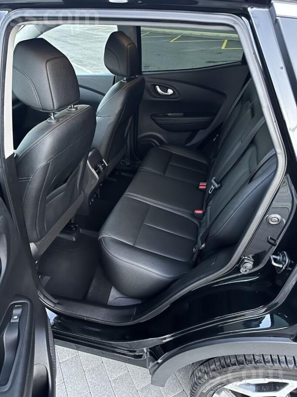 Black Renault Kadjar 2019 in Riga, with an engine capacity of 1.30 L and mileage of 127 thousand km for 12490 €, photo 8 on AUTOMOTO.COM.LV