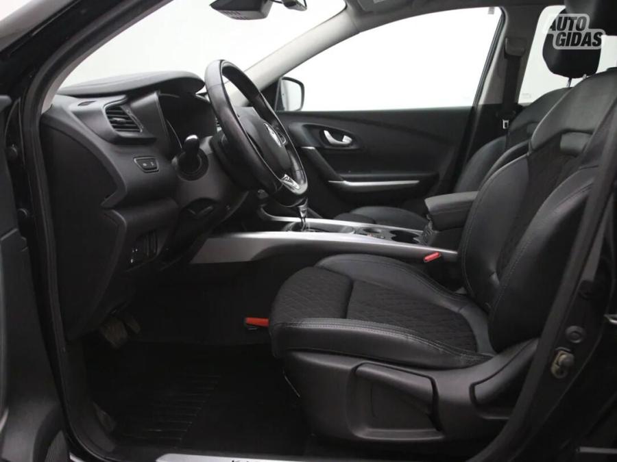 Black Renault Kadjar 2020 in Vilnius, with an engine capacity of 1.30 L and mileage of 108 thousand km for 14999 €, photo 5 on AUTOMOTO.COM.LV