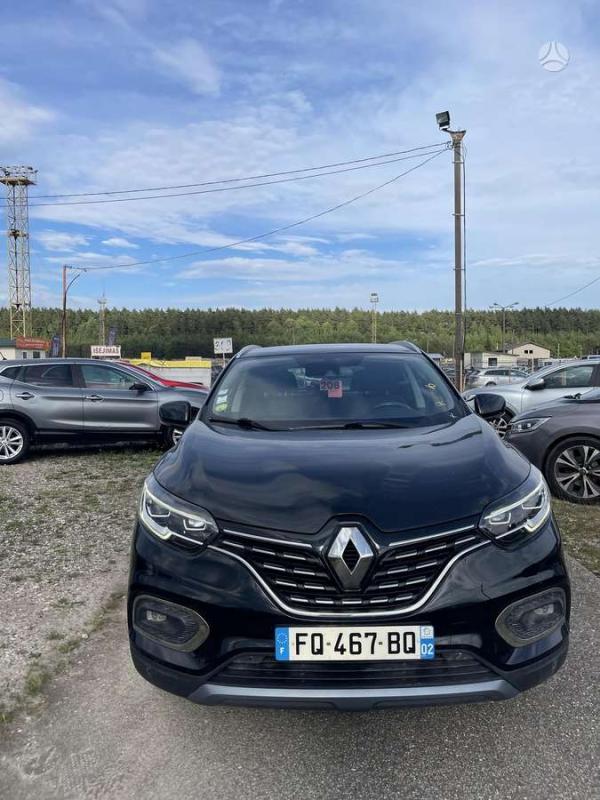 Black Renault Kadjar 2020 in Vilnius, with an engine capacity of 1.46 L and mileage of 102 thousand km for 15851 €, photo 2 on AUTOMOTO.COM.LV