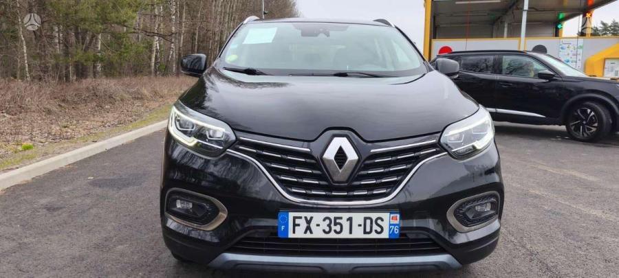 Black Renault Kadjar 2021 in Kaunas, with an engine capacity of 1.46 L and mileage of 180 thousand km for 14460 €, photo 3 on AUTOMOTO.COM.LV