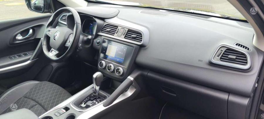Black Renault Kadjar 2021 in Kaunas, with an engine capacity of 1.46 L and mileage of 180 thousand km for 14460 €, photo 12 on AUTOMOTO.COM.LV