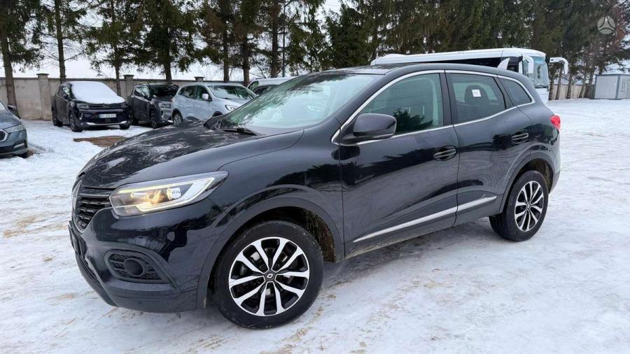 Black Renault Kadjar 2022 in Kaunas, with an engine capacity of 1.46 L and mileage of 160 thousand km for 14157 €, photo 3 on AUTOMOTO.COM.LV