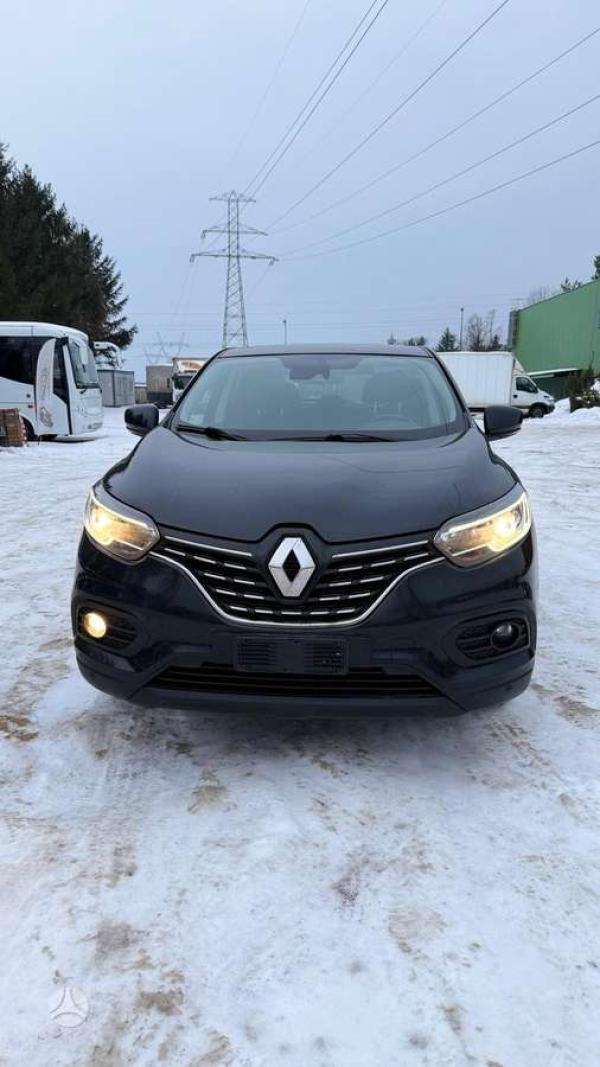 Black Renault Kadjar 2022 in Kaunas, with an engine capacity of 1.46 L and mileage of 160 thousand km for 14157 €, photo 4 on AUTOMOTO.COM.LV
