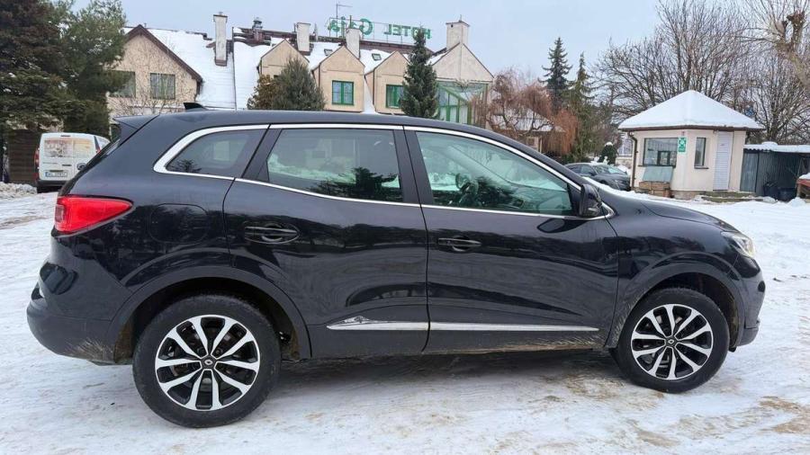 Black Renault Kadjar 2022 in Kaunas, with an engine capacity of 1.46 L and mileage of 160 thousand km for 14157 €, photo 5 on AUTOMOTO.COM.LV