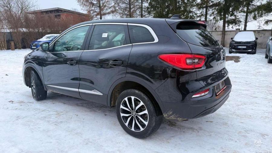 Black Renault Kadjar 2022 in Kaunas, with an engine capacity of 1.46 L and mileage of 160 thousand km for 14157 €, photo 7 on AUTOMOTO.COM.LV