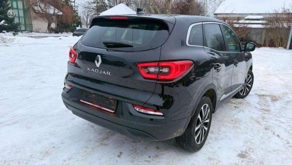 Black Renault Kadjar 2022 in Kaunas, with an engine capacity of 1.46 L and mileage of 160 thousand km for 14157 €, photo 8 on AUTOMOTO.COM.LV