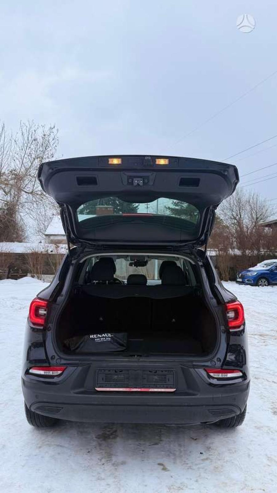 Black Renault Kadjar 2022 in Kaunas, with an engine capacity of 1.46 L and mileage of 160 thousand km for 14157 €, photo 11 on AUTOMOTO.COM.LV