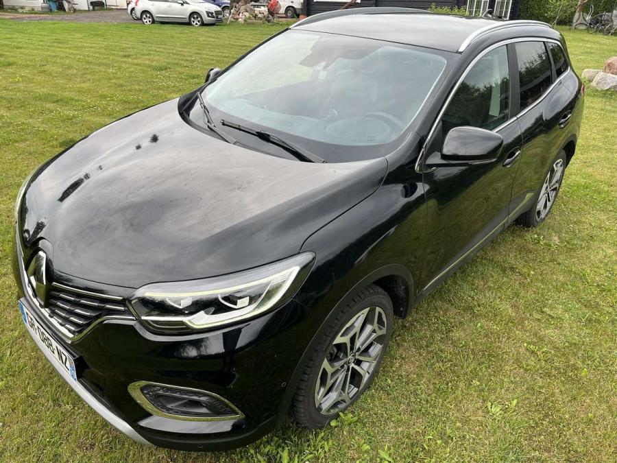 Черный Рено Kadjar 2022 в Таураге, объемом двигателя 1.33 л и пробегом 32 тыс. км за 13800 €, фото 1 на AUTOMOTO.COM.LV