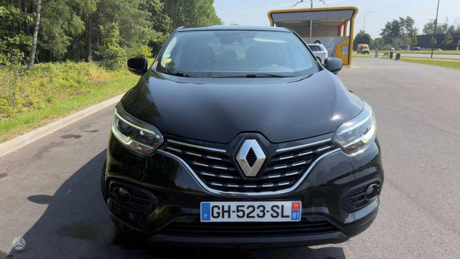 Black Renault Kadjar 2022 in Kaunas, with an engine capacity of 1.46 L and mileage of 184 thousand km for 11950 €, photo 4 on AUTOMOTO.COM.LV